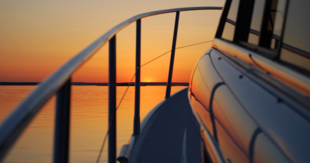 Guide: Bow and stern thrusters for recreational boats - Sleipner UK